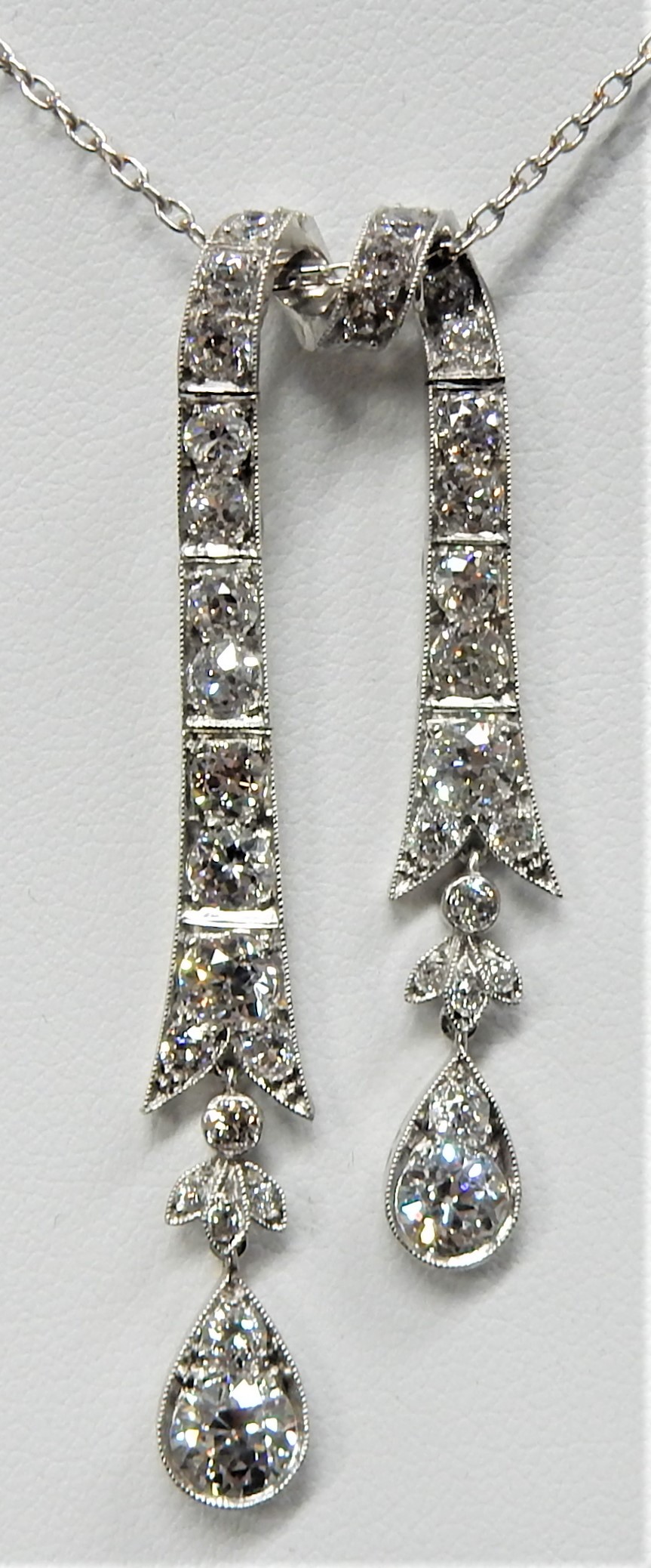 Bill Le Boeuf Jewellers - Barrie, Ontario - pendants